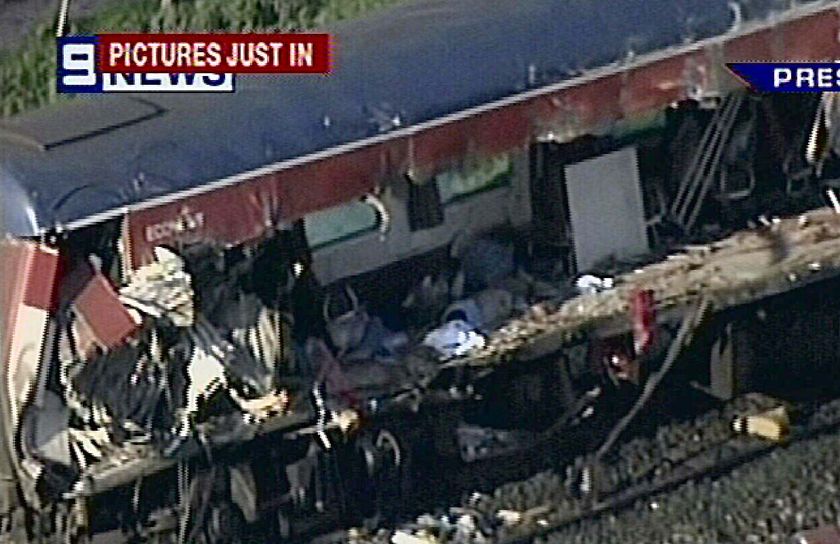 Three still missing after Vic train smash - ABC News