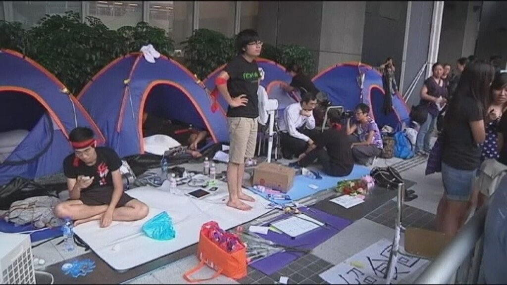 Hong Kong students protest pro-China curriculum - ABC News