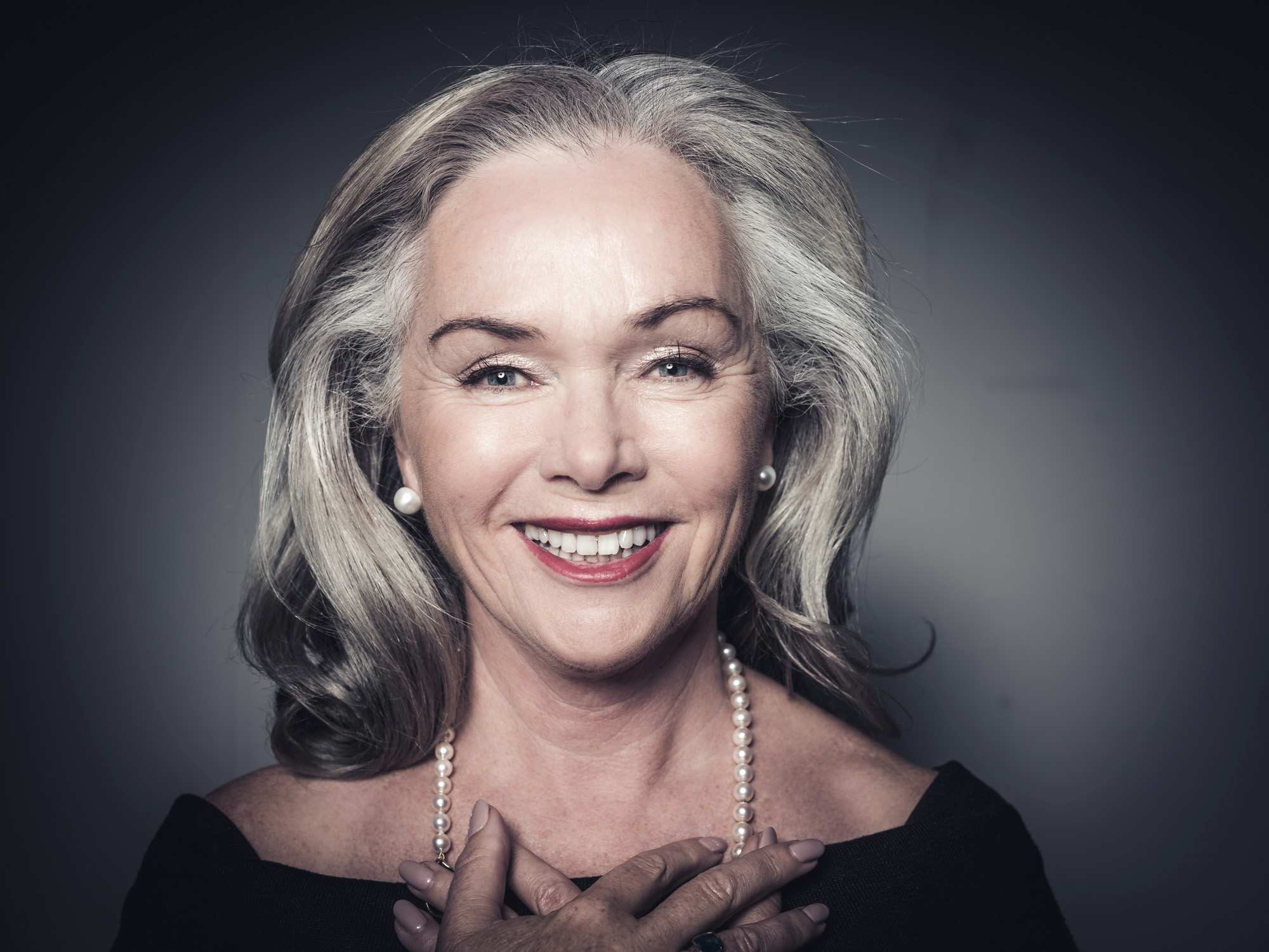 New book a labour of love and loss for Tasmanian Mary Dwyer - ABC listen