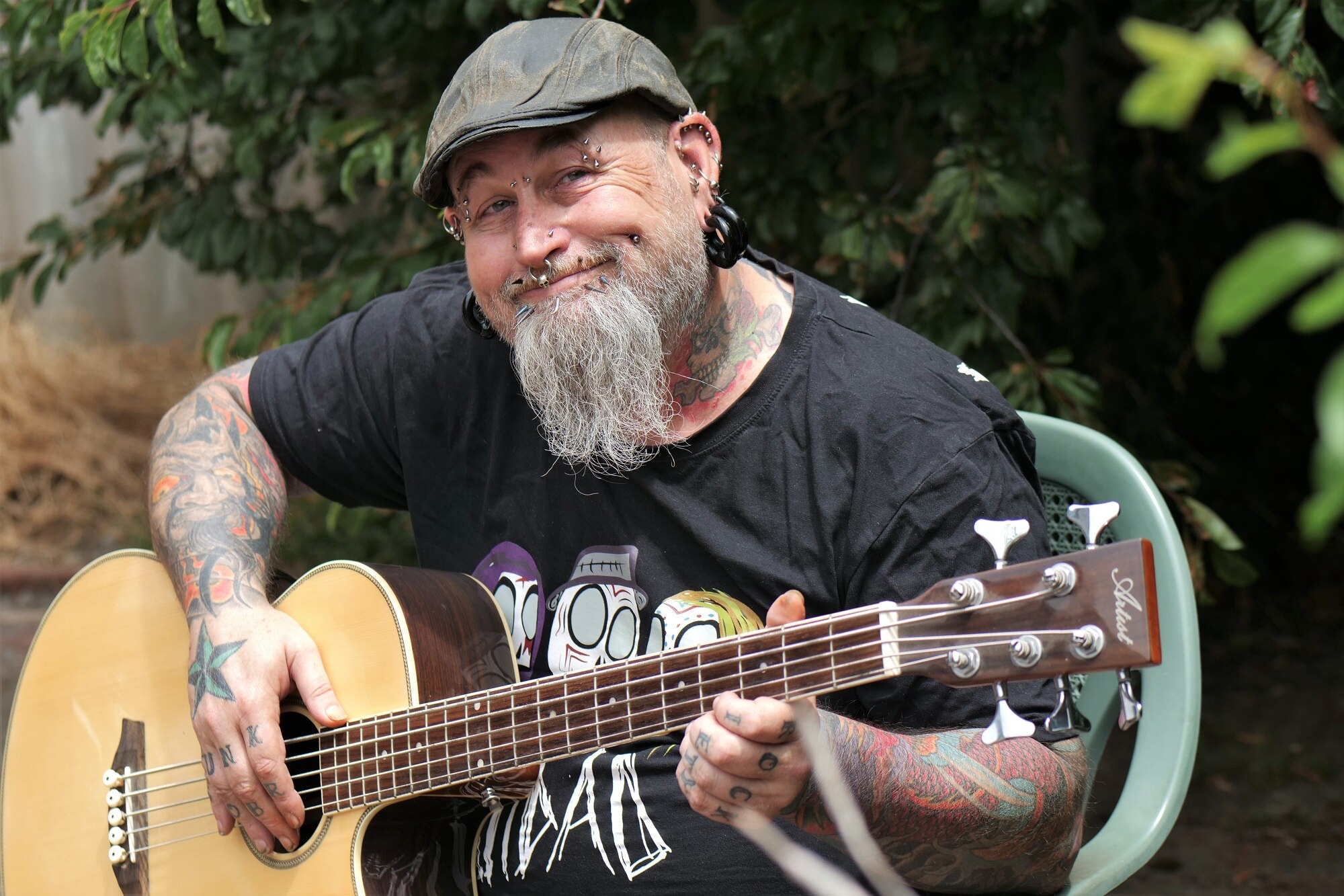 Folk-punk duo Screw Acoustics provides comic relief with music inspired ...