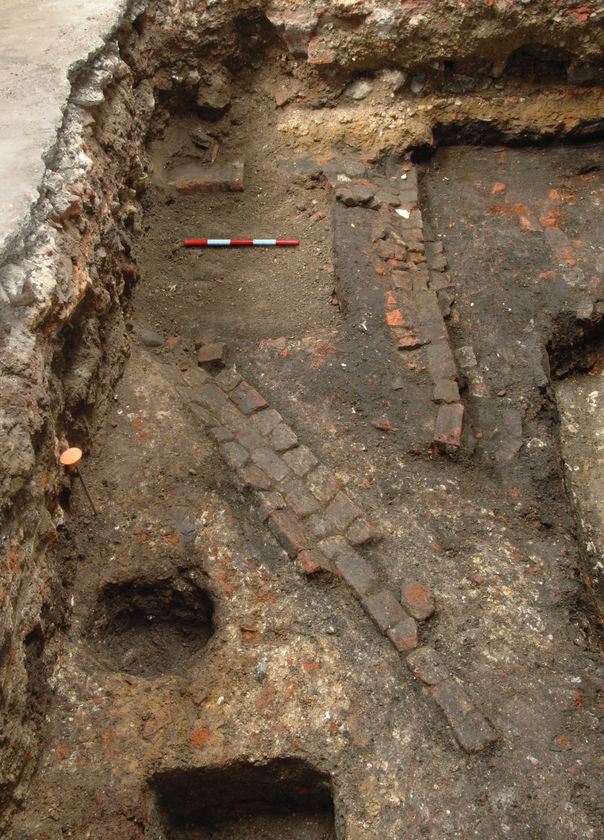 Shakespeare's 'first' theatre found - ABC News
