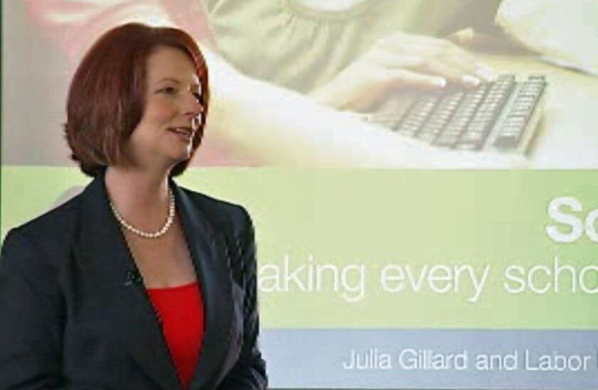Gillard campaign goes back to school - ABC News