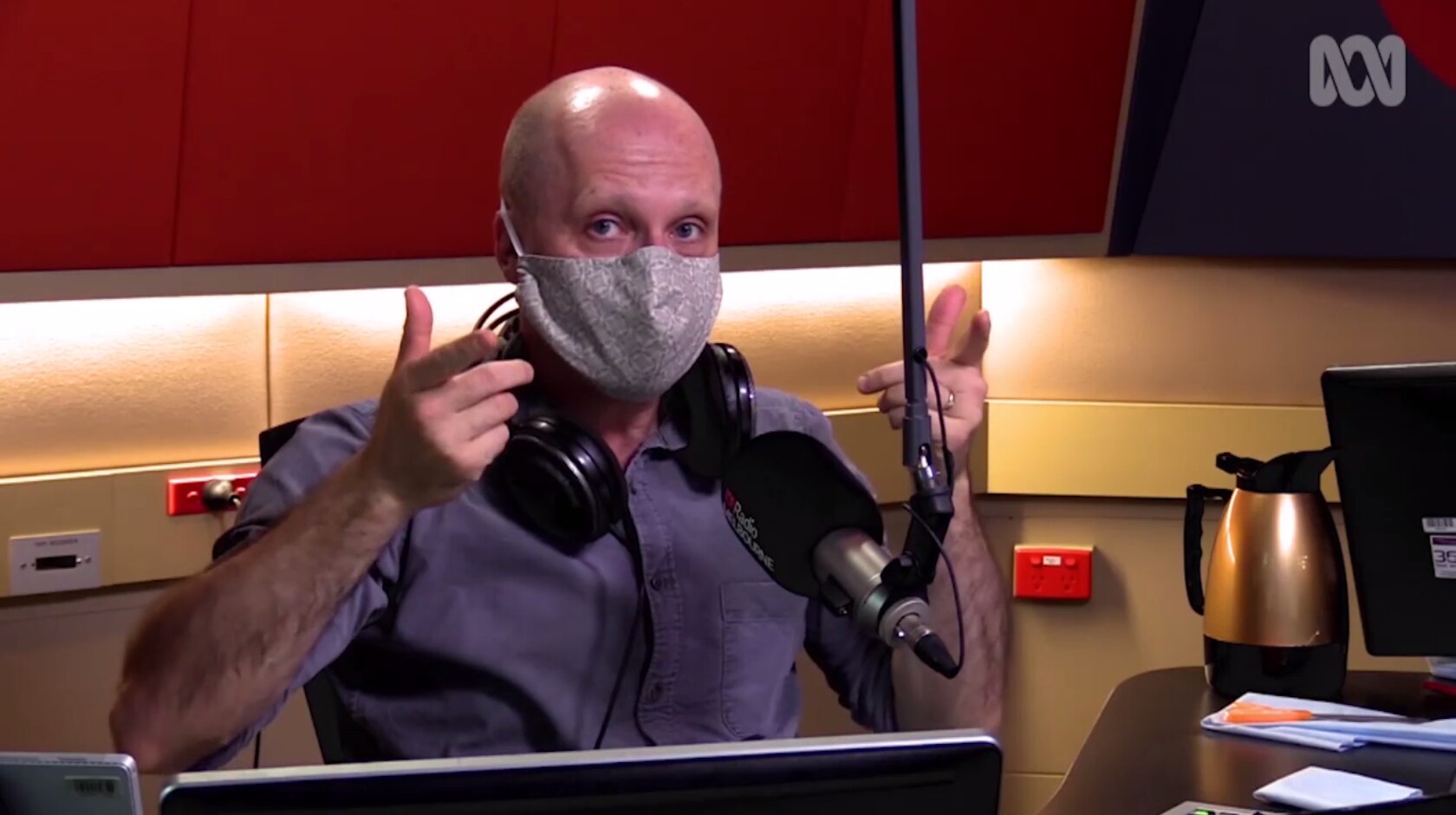 Raf Epstein learns how to make a mask - ABC News