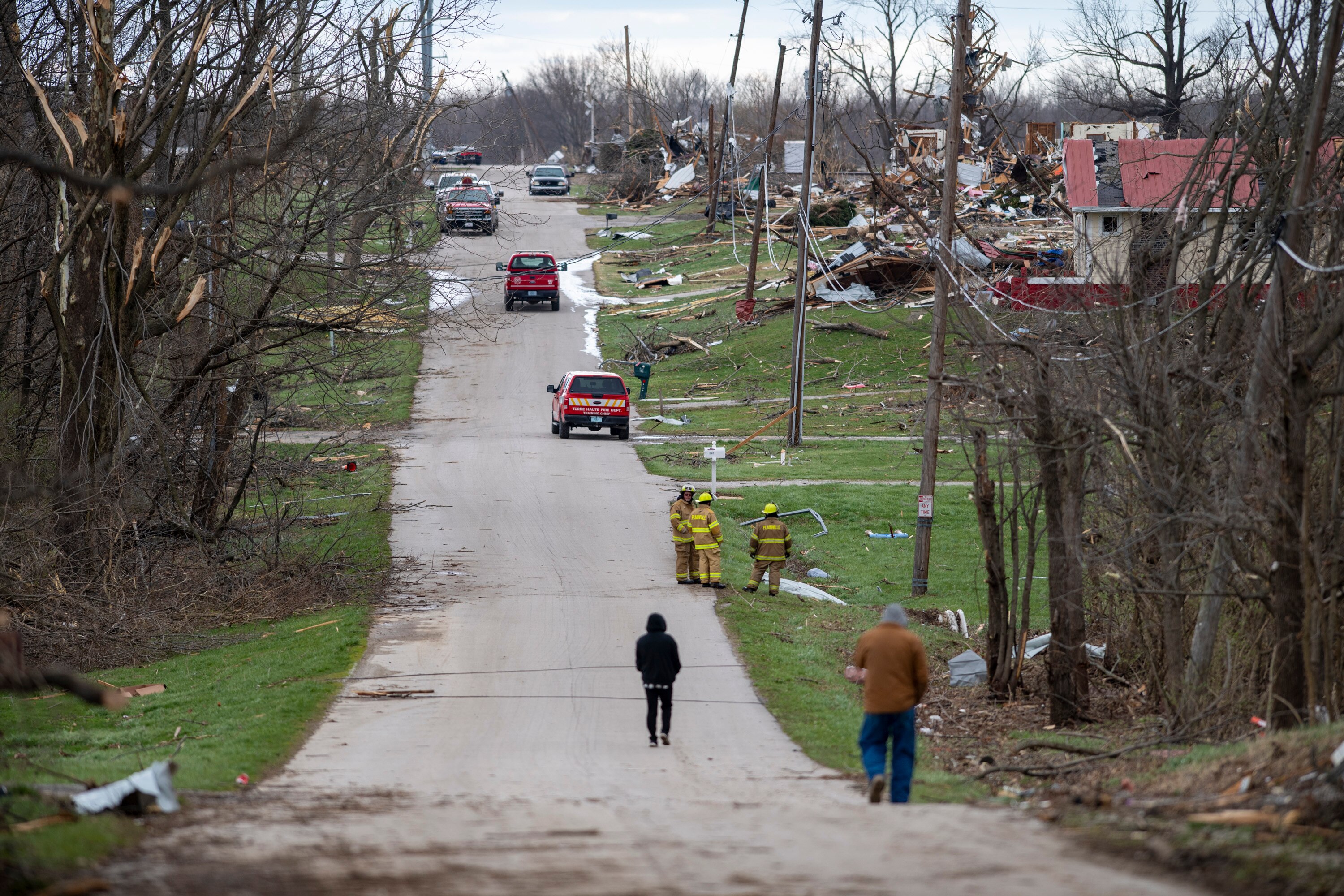 Death toll from US tornadoes rises to 26 as clean-up efforts begin ...