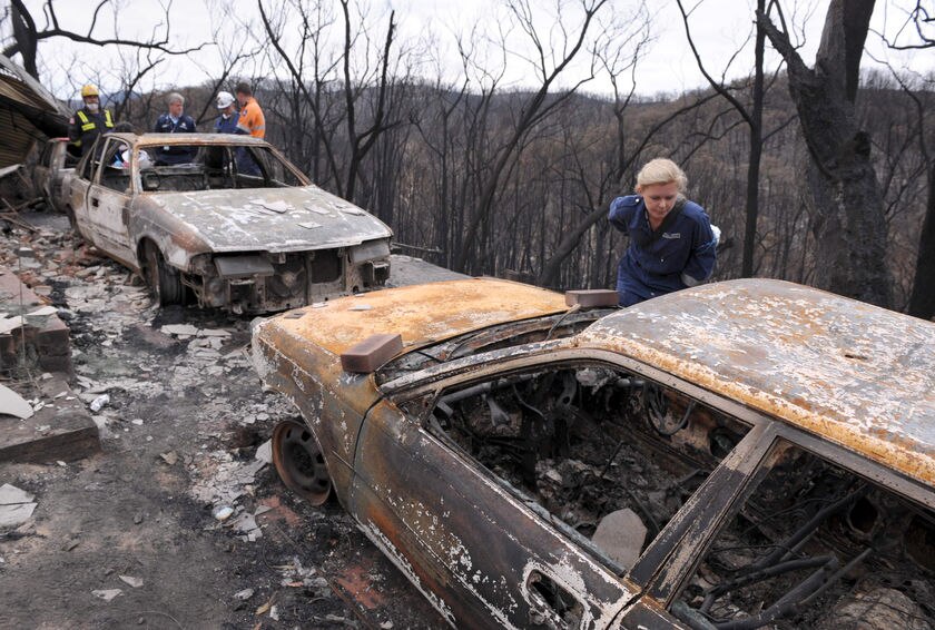 More bushfire bodies found - ABC News