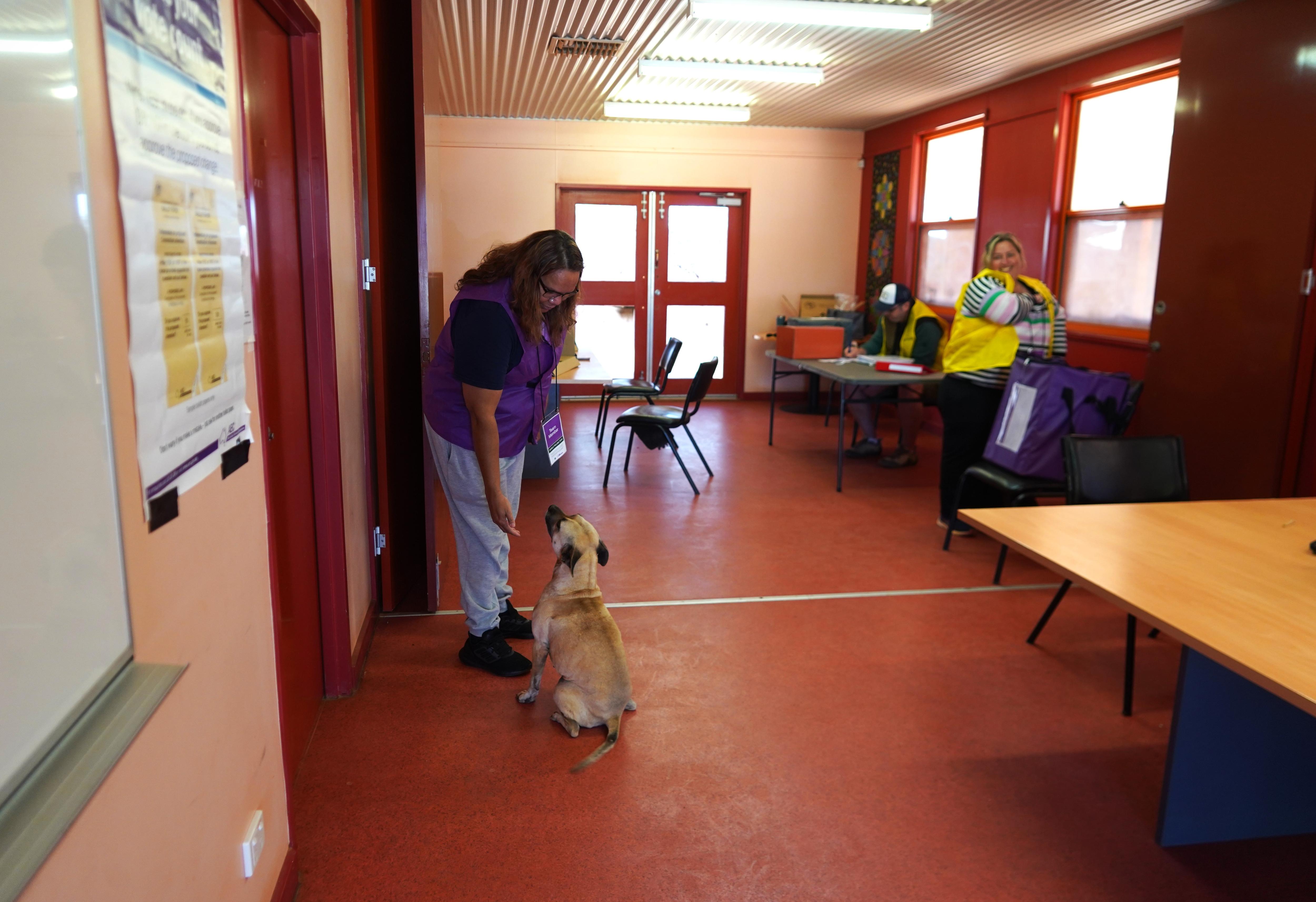 Remote desert community of Indulkana still confused about what the ...