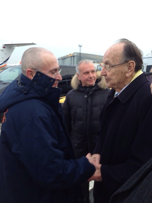 Mikhail Khodorkovsky leaves Russia, arrives in Berlin, after pardon ...