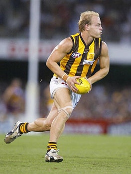 Hawks cut Cox, Picioane - ABC News