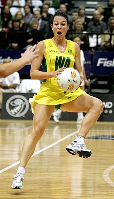 Netballers focus on series decider - ABC News