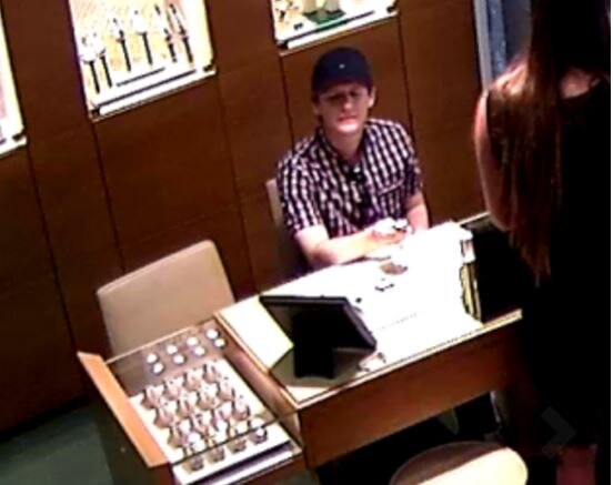 Thief swaps $20,000 worth of watches from Brisbane jewellers with fakes ...