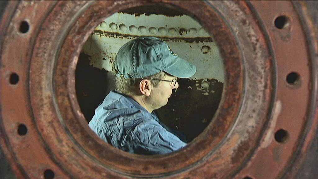 'Tardis' diving chamber used by Reg Sprigg found in outback South ...