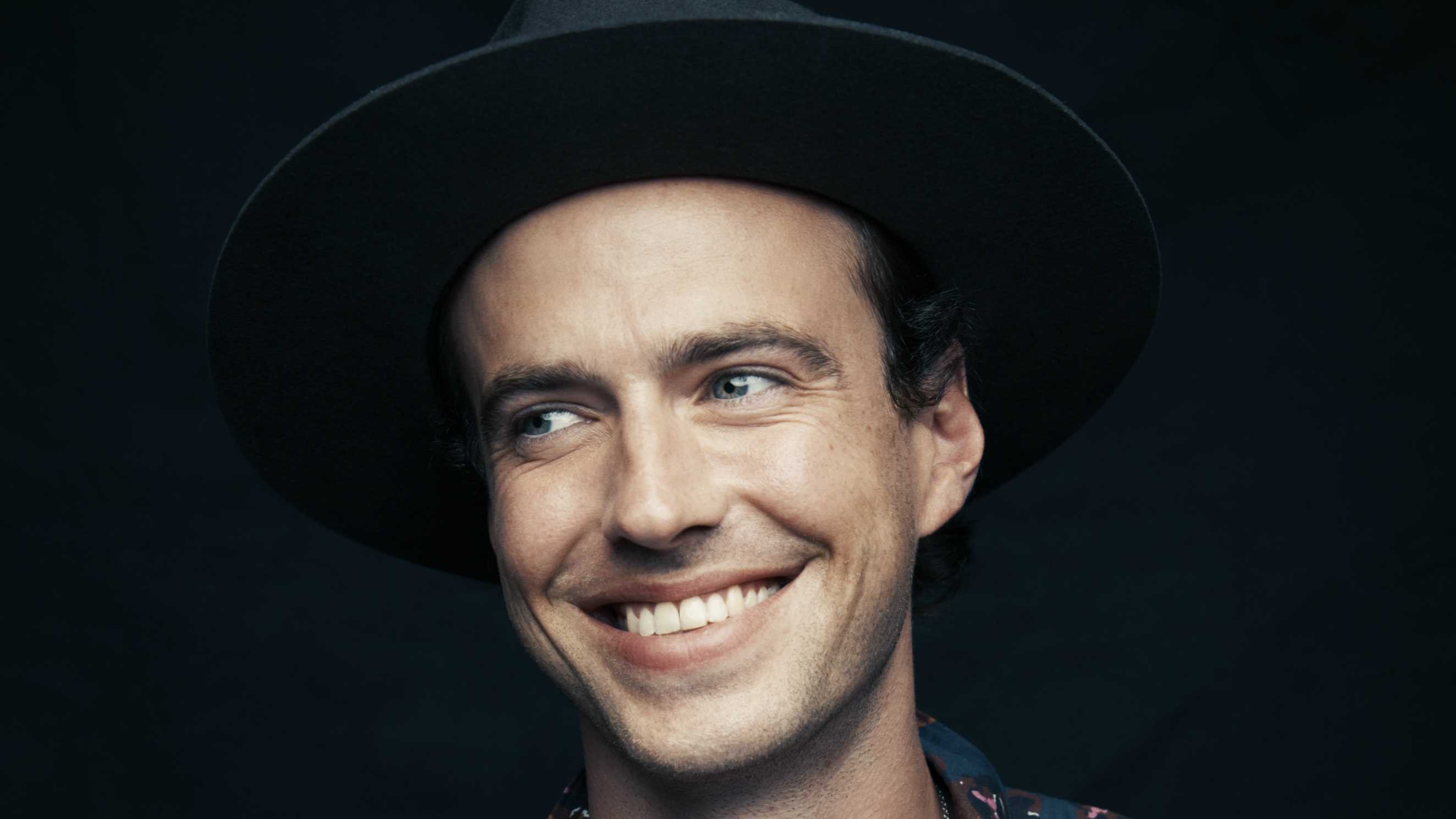 Finn Andrews steps out from behind The Veils - ABC listen