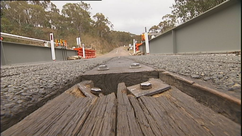 'Unsafe' bridge threatens future - ABC News