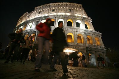 Rome's Colosseum lit up in death penalty protest - ABC News