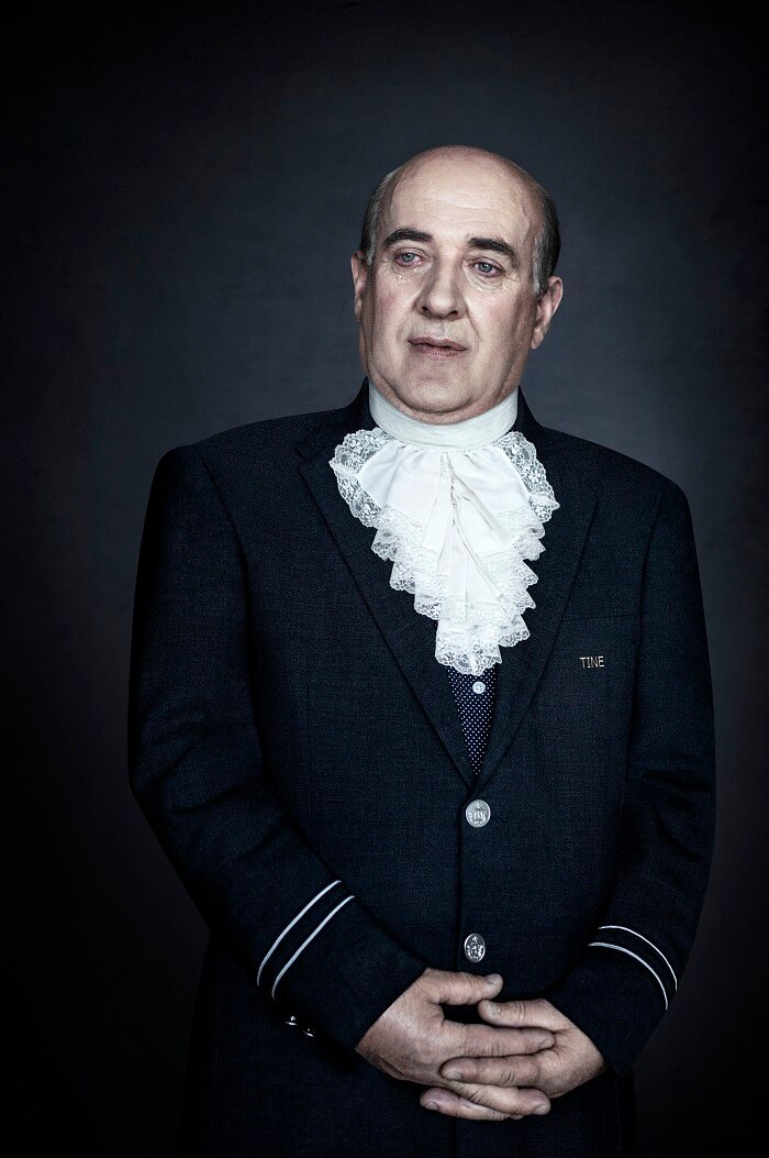 'They guard our secrets': Inside the world of New York City doormen ...