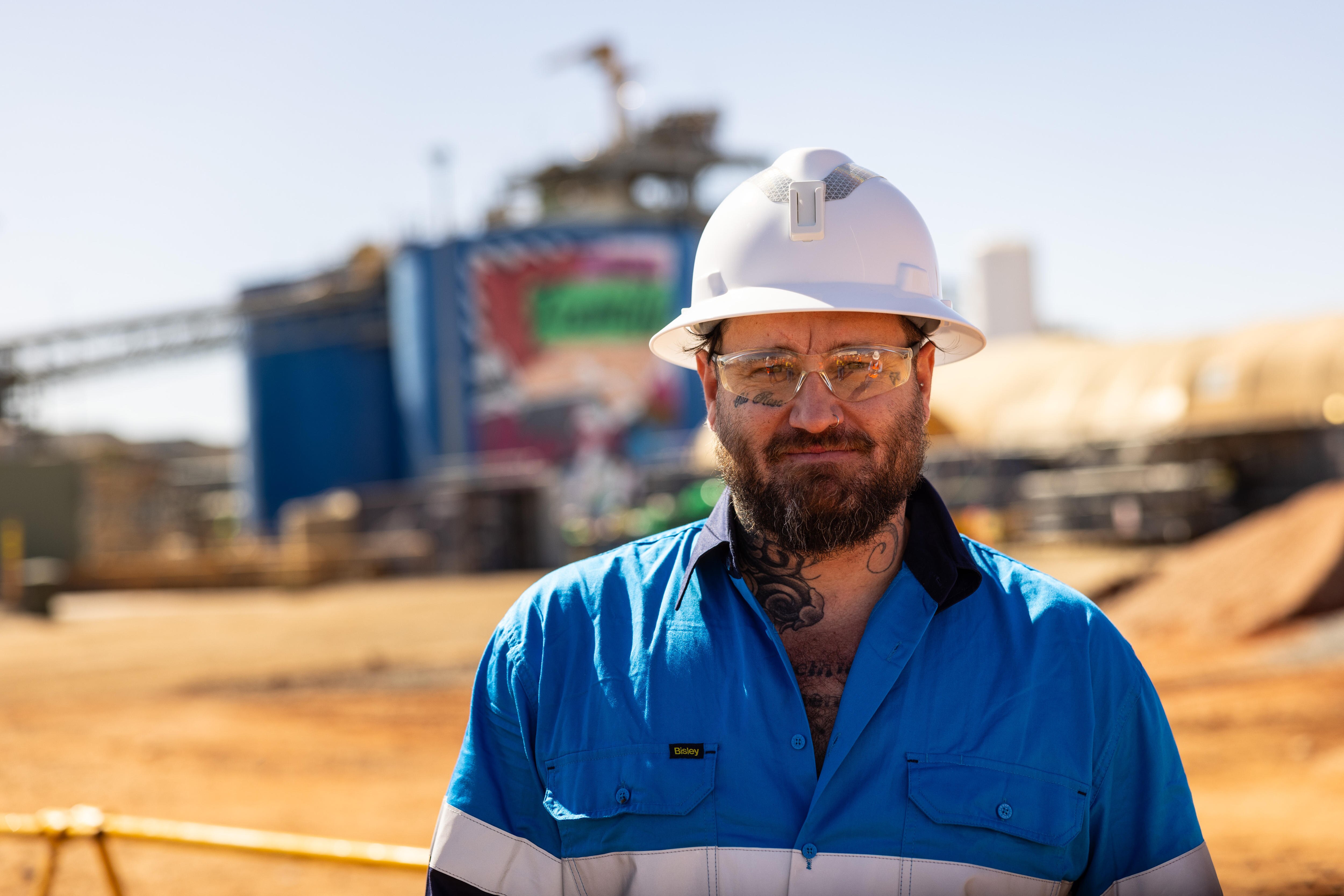 Gold mine mural by artist Vondelini a powerful mental health message ...