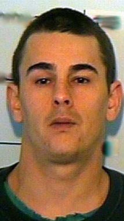 Police hunt man after prison break - ABC News