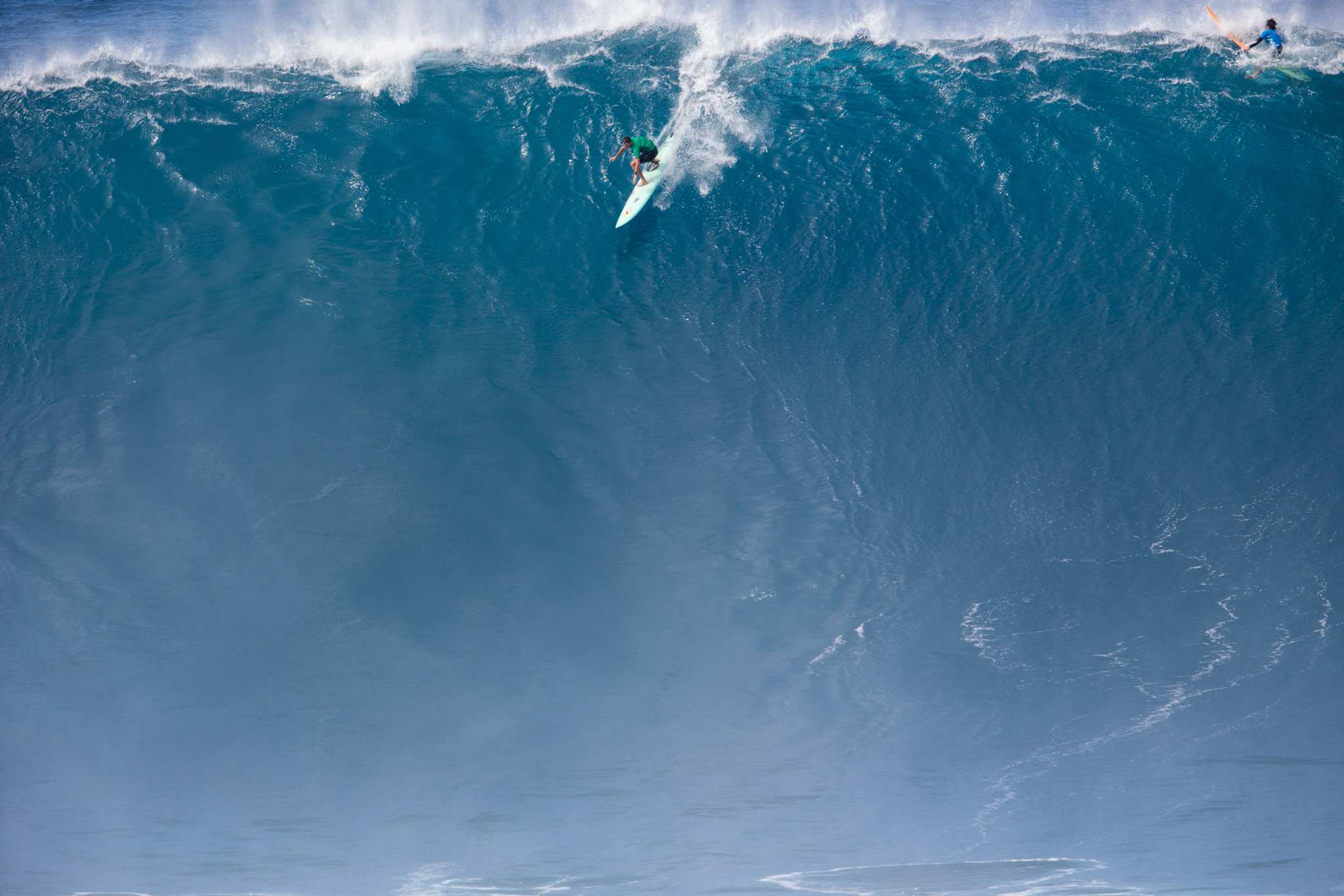 World Surf League's Hawaiian big wave event goes off in massive surf ...