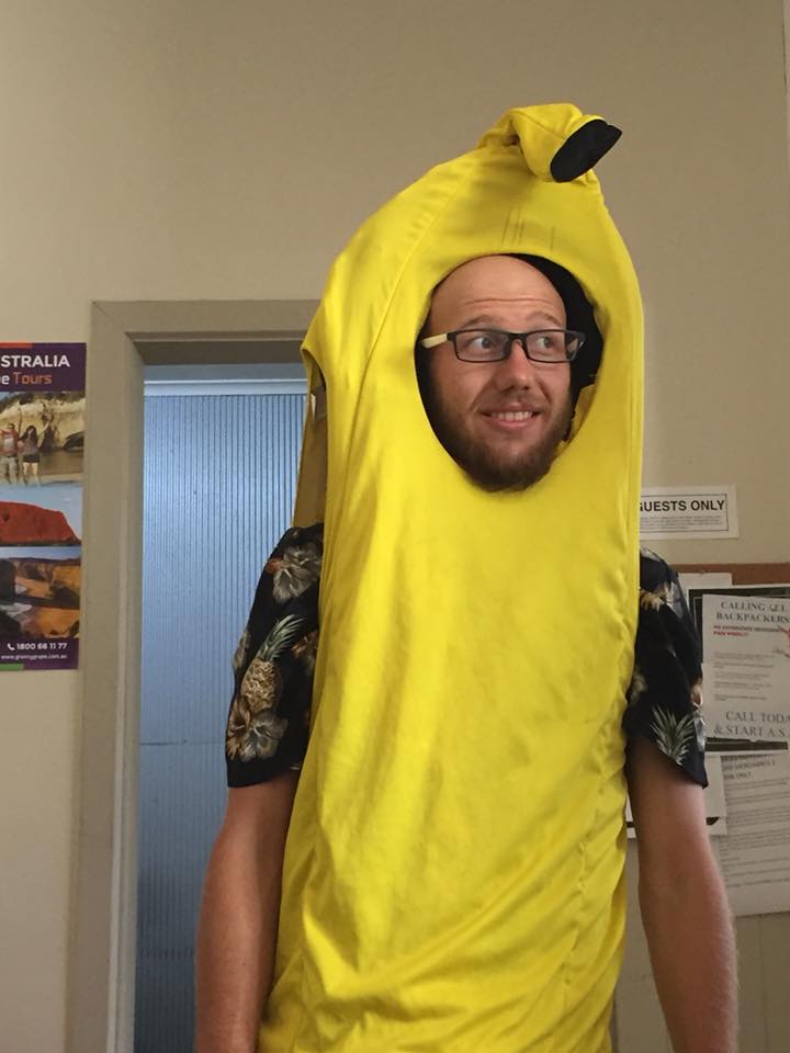 Man released from jail after bashing Fringe performer with ukulele in ...