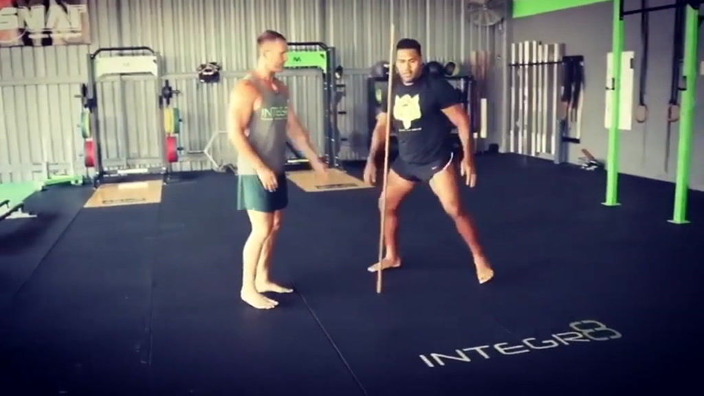 Former Bronco trained with Rowan Baxter - ABC News