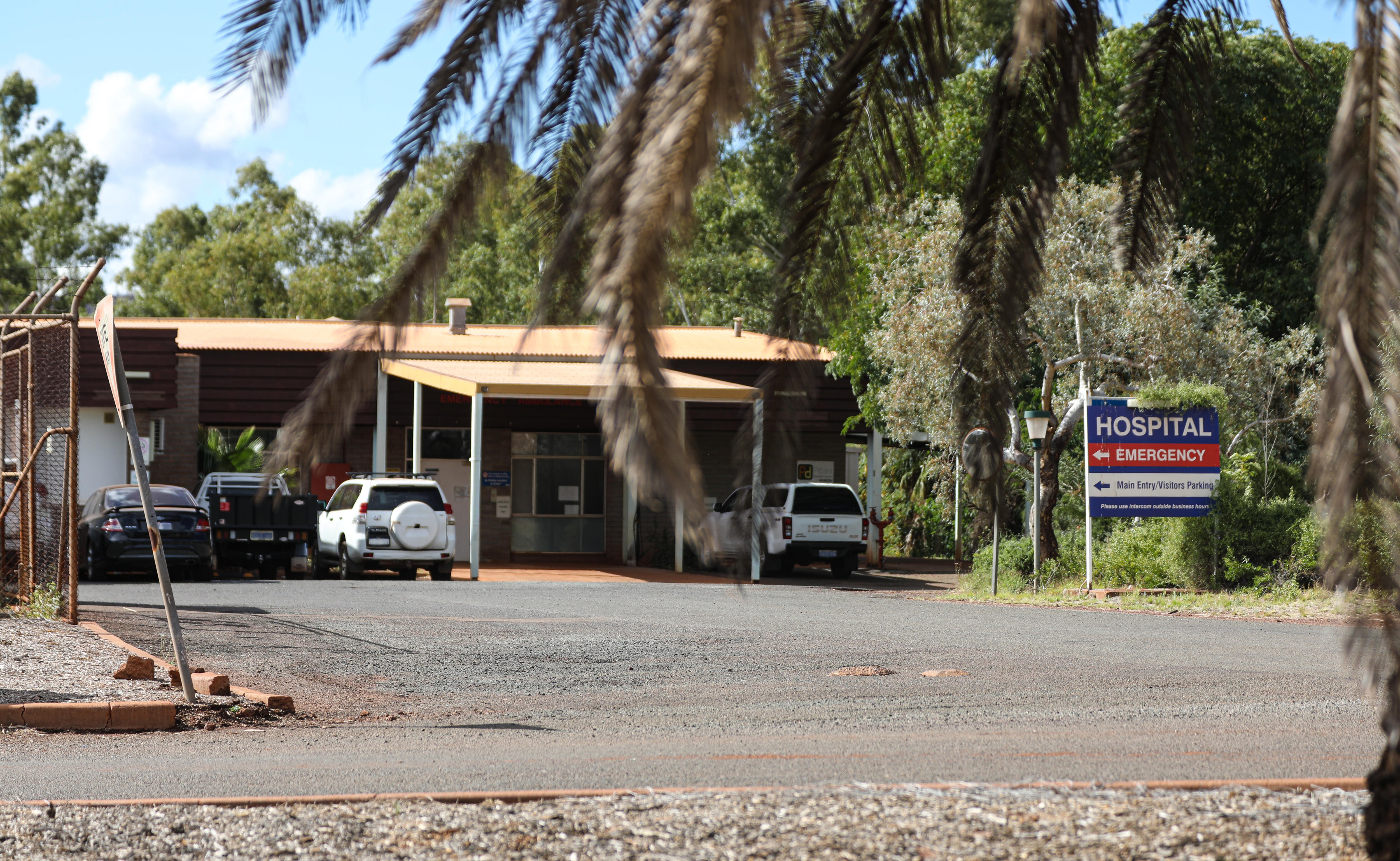 Tom Price hospital upgrade election promise yet to be met, say ...