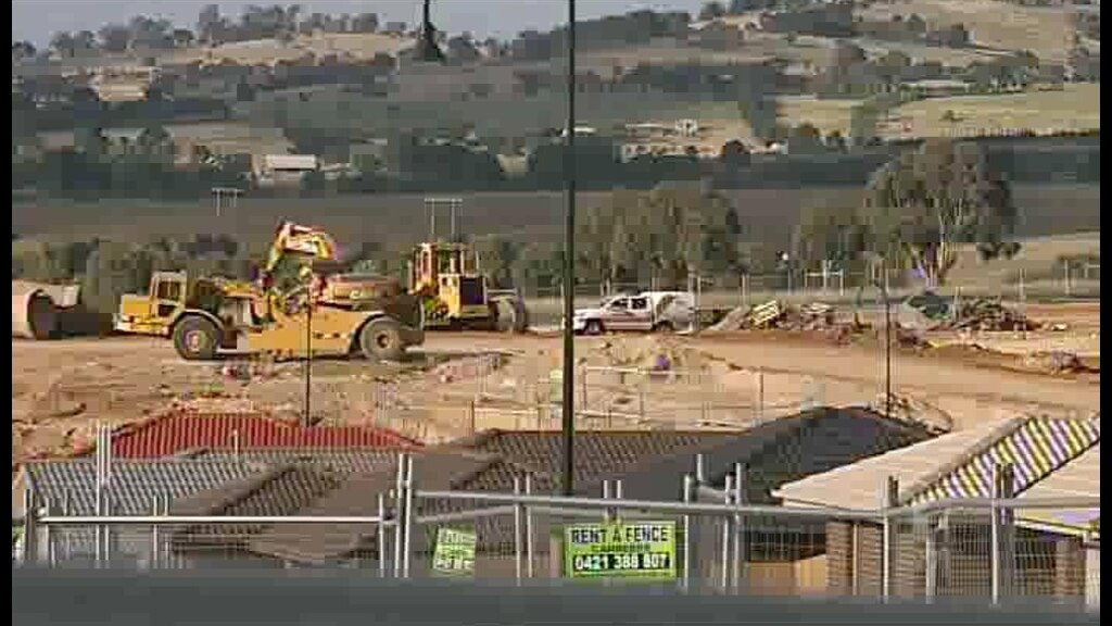 Construction worker dies on Canberra building site - ABC News