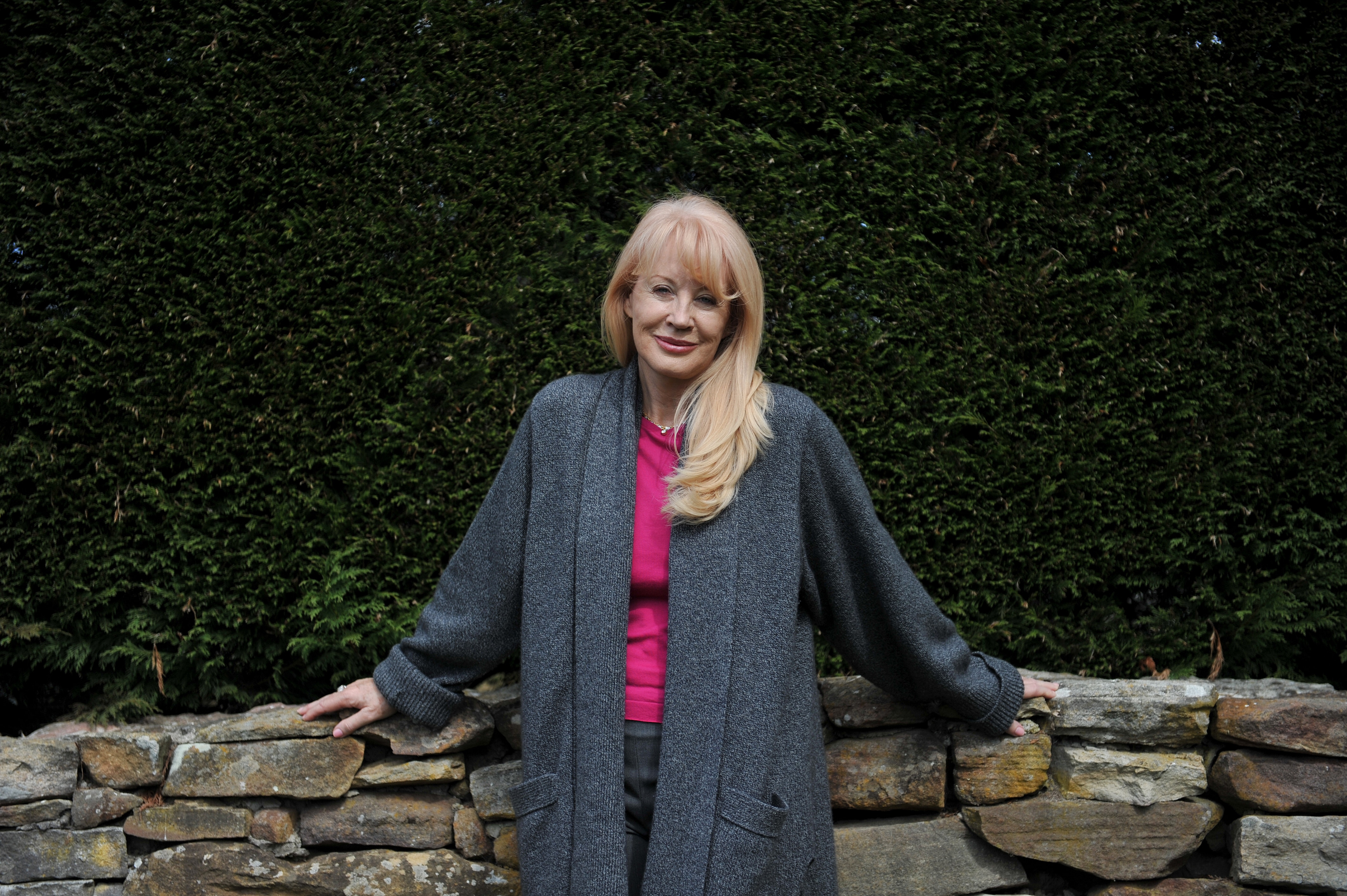 Neighbours actor Joy Chambers-Grundy, who played Rosemary Daniels, dies ...