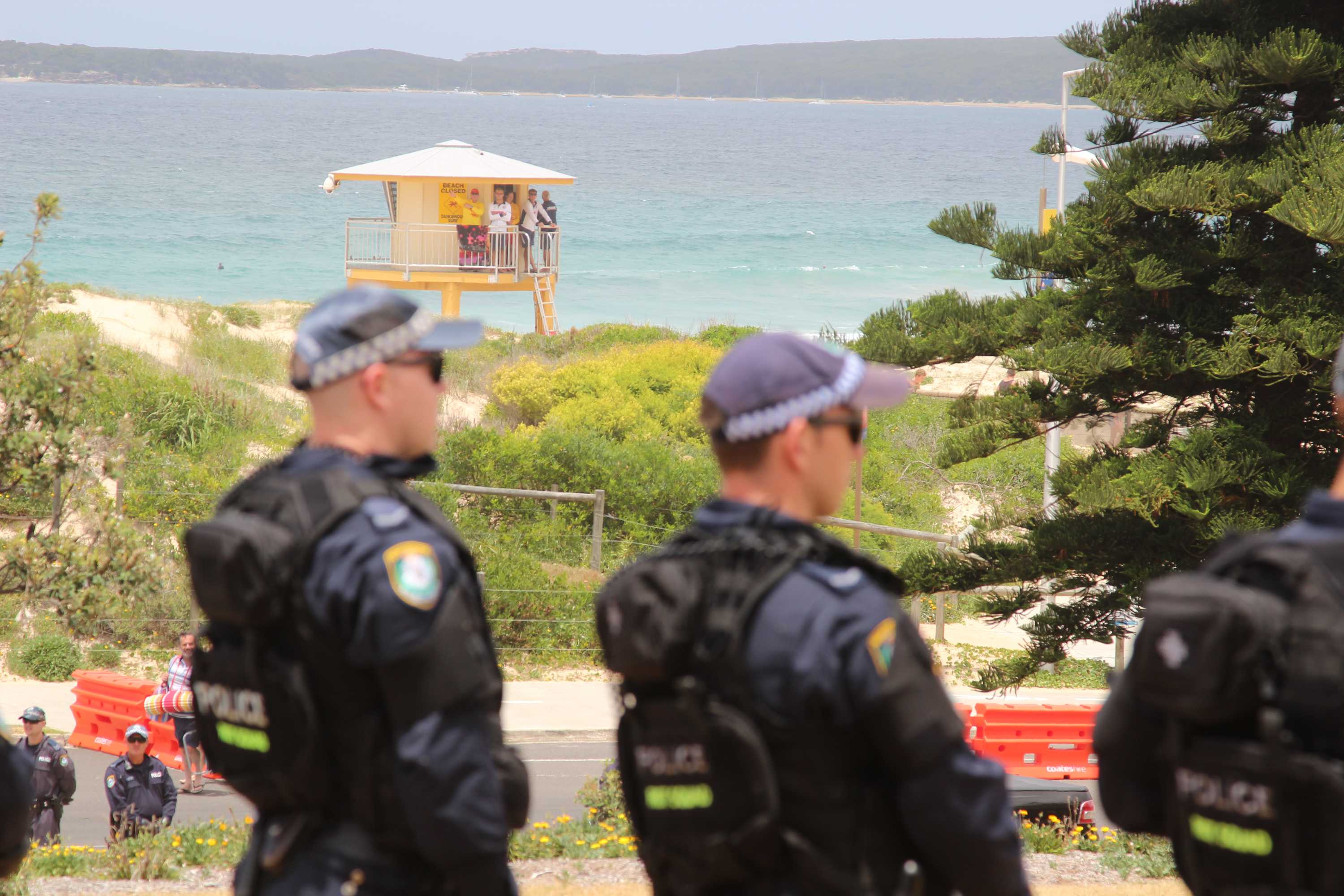 Behind the lines at Cronulla riots memorial protest - triple j