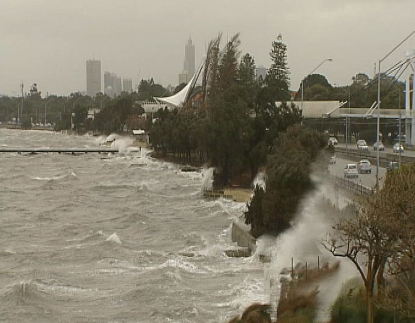 wild storm in Perth - ABC News