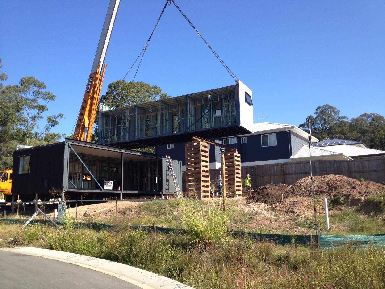 Shipping containers become affordable family homes in Queensland - ABC News