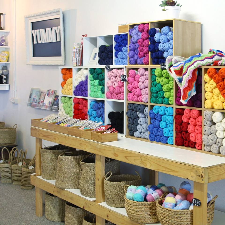 Women behind Dubbo yarn shop using social media to drive success - ABC News