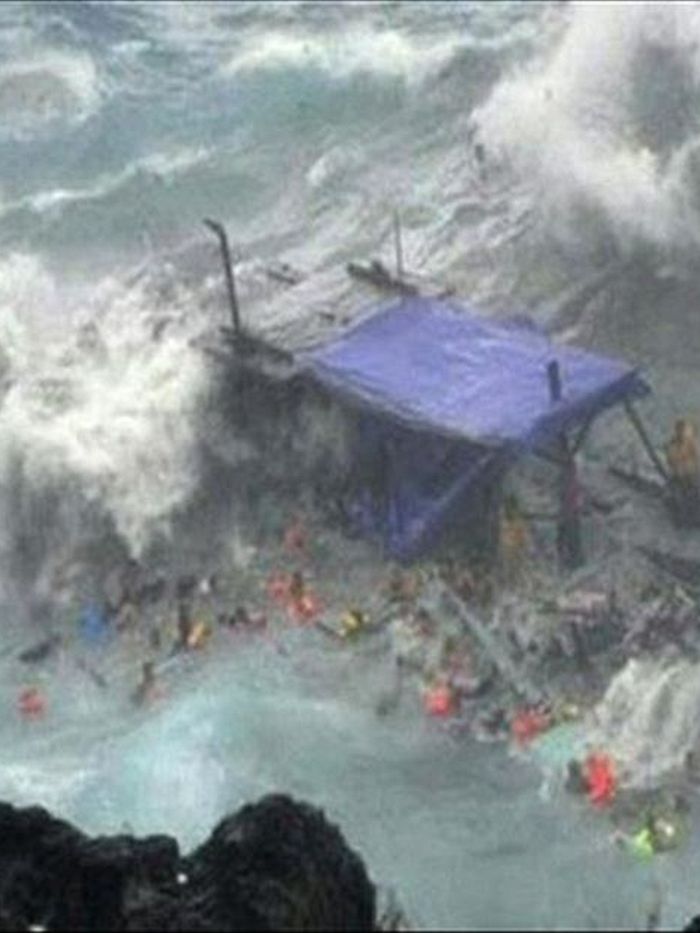 WA Coroner Hands Down Findings Into Xmas Island Disaster - ABC listen