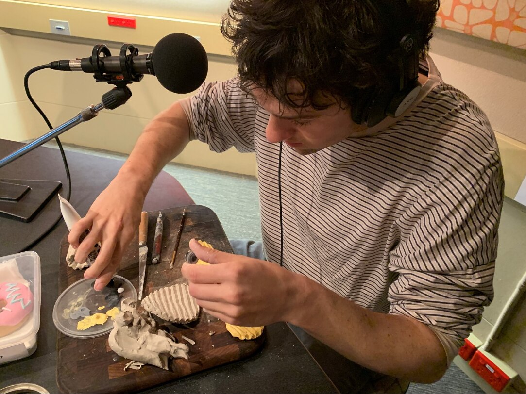 Kenny Pittock makes art that looks good enough to eat - ABC listen
