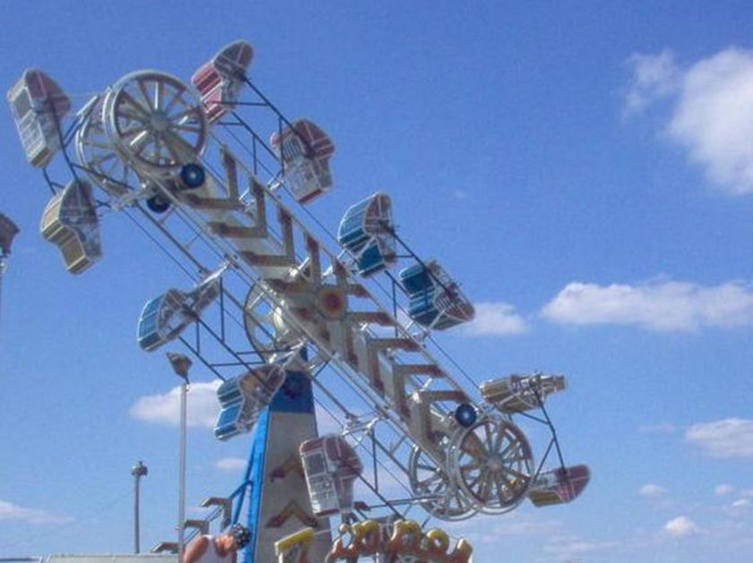 Woman sues over Zipper - ABC News