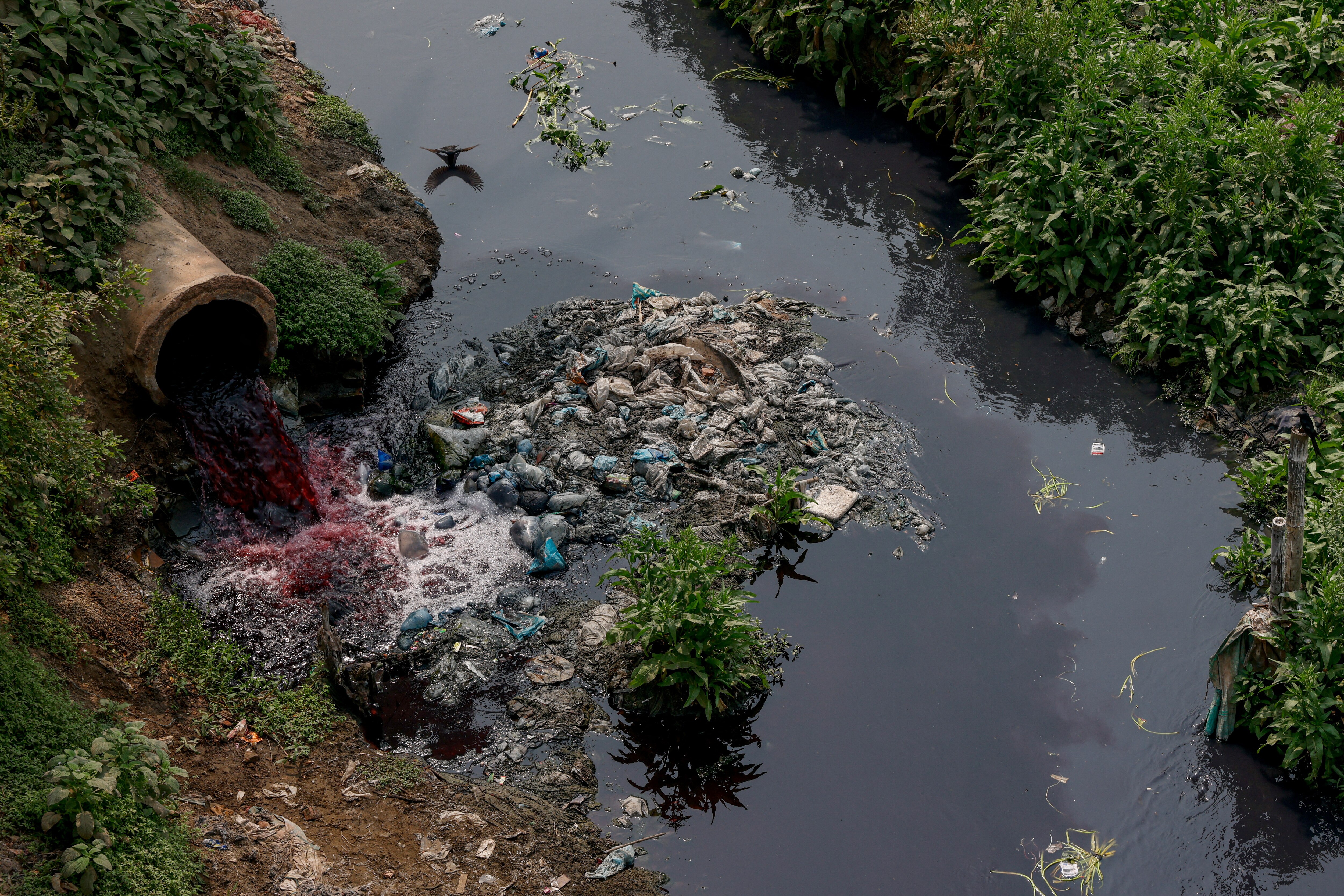 What is it like living by a ‘dead’ river in Bangladesh, where pollution ...