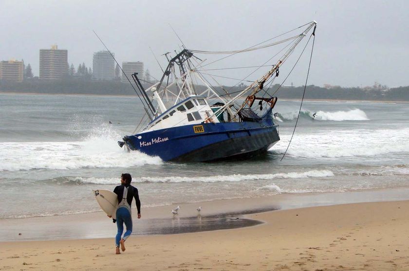 Salvage attempt of beached trawler planned over weekend - ABC News