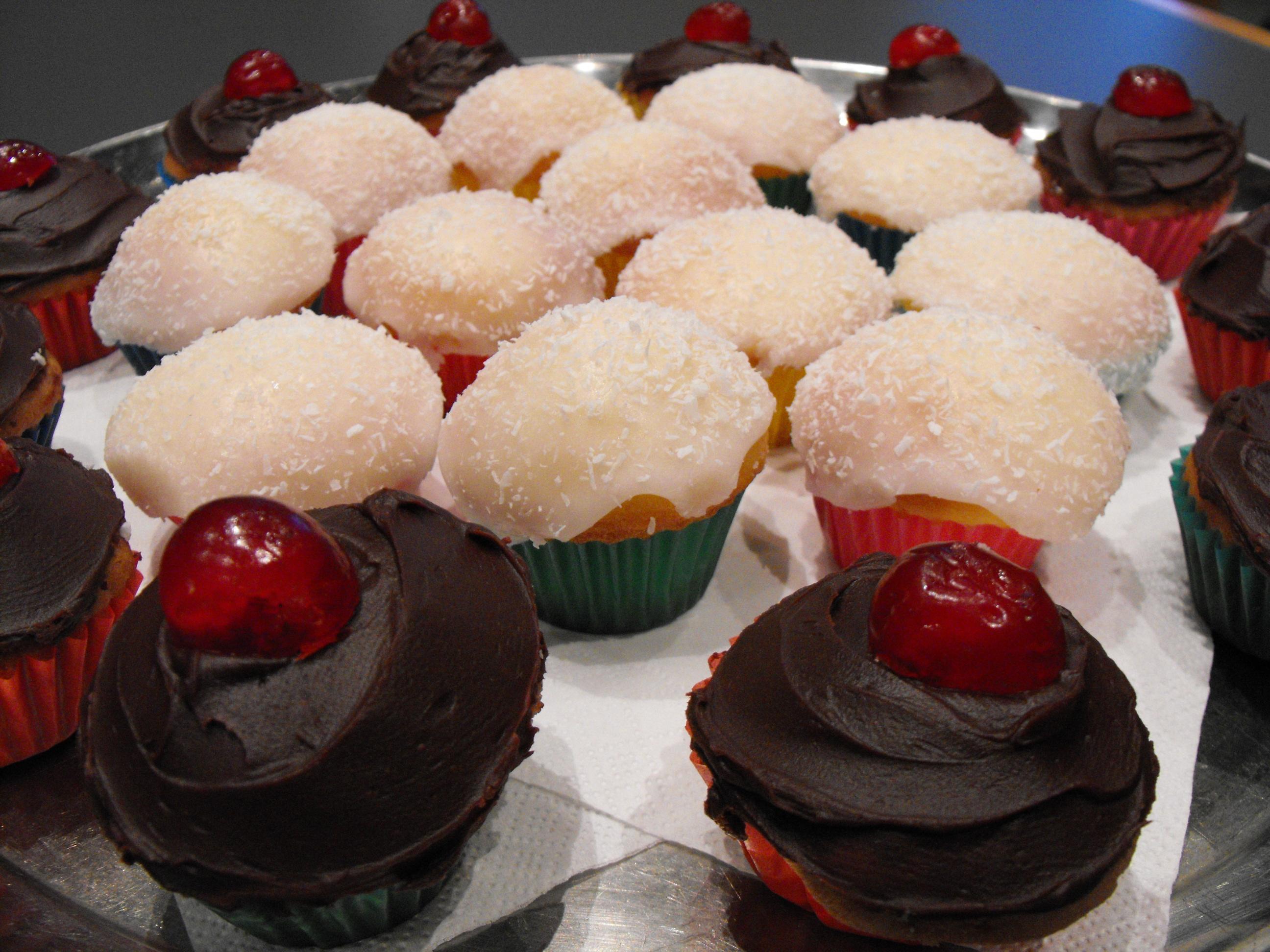 2, 4, 6, 8 Mother's Day Cupcakes - ABC Everyday