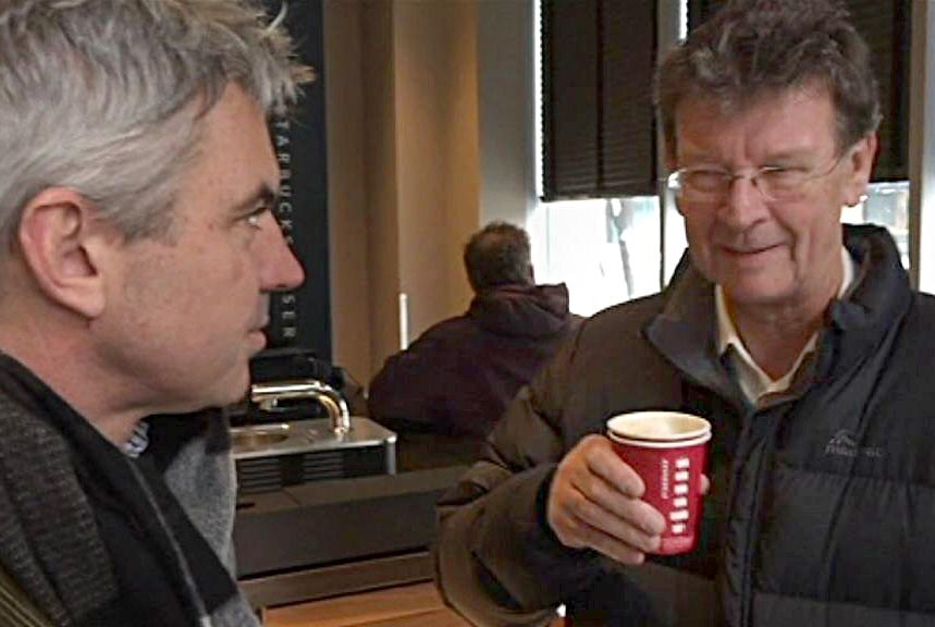 Red Symons taste-tests the Starbucks flat white - ABC News