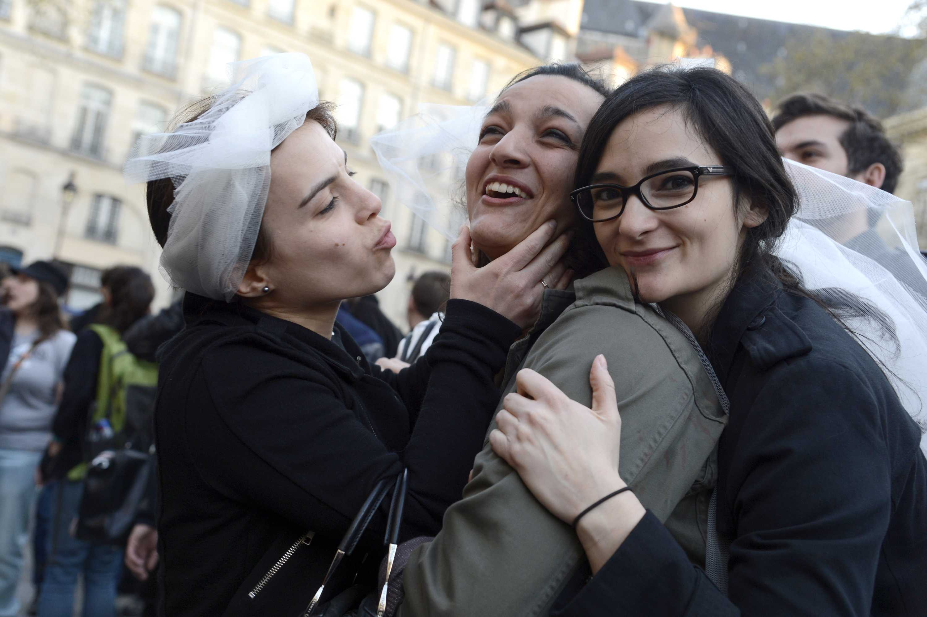 France Legalises Same Sex Marriage Abc News 4621