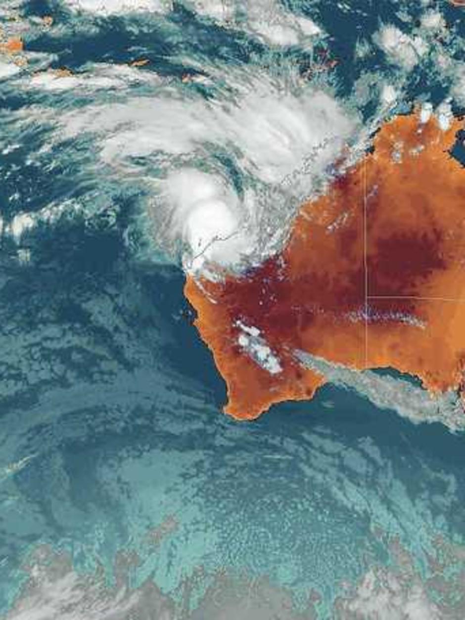 Cyclone Bianca moving away from the coast - ABC News