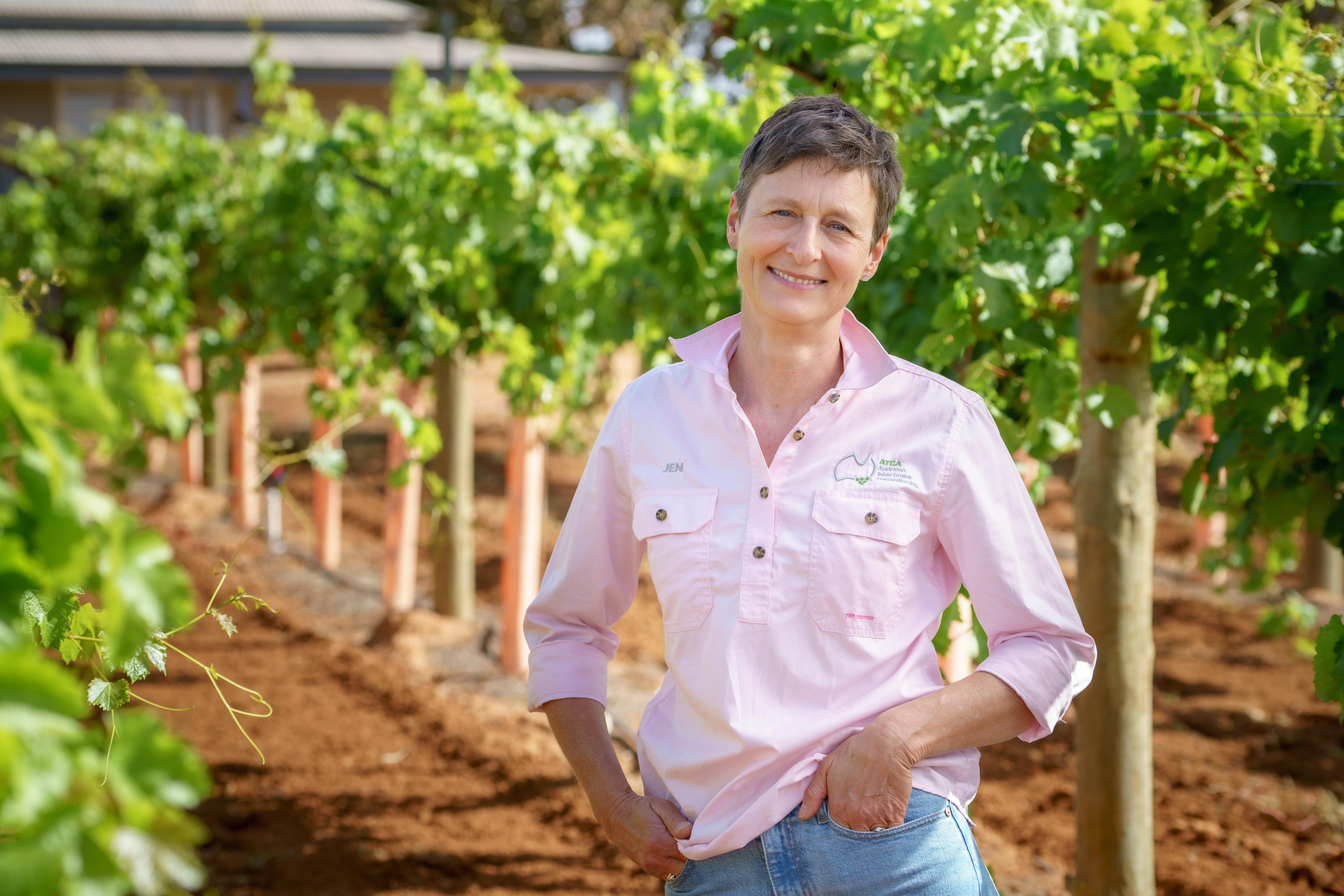 Murray River flooding persists with grape, citrus growers facing ...