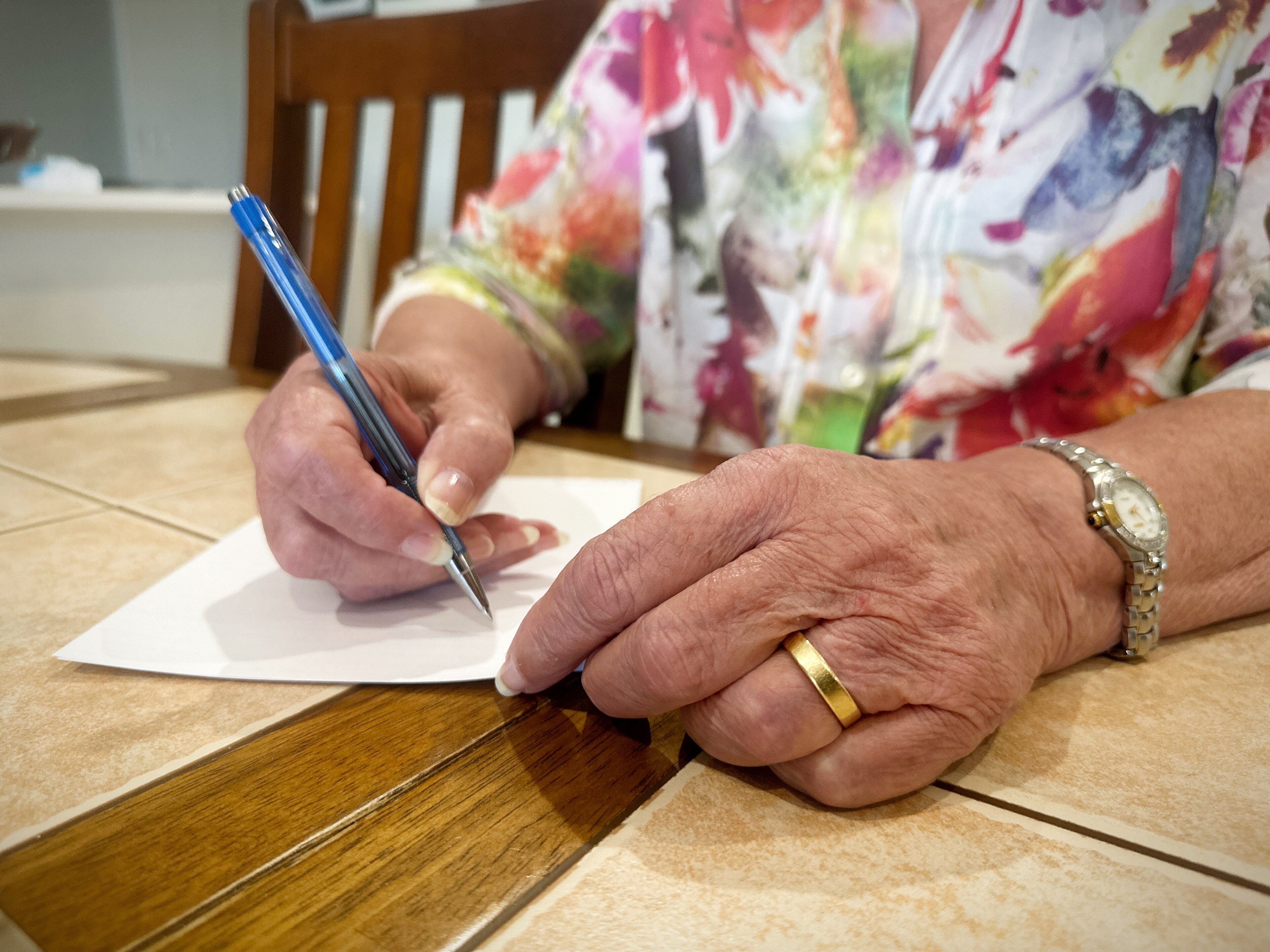 Pen pal program helps war widows find friendship and revive the art of ...