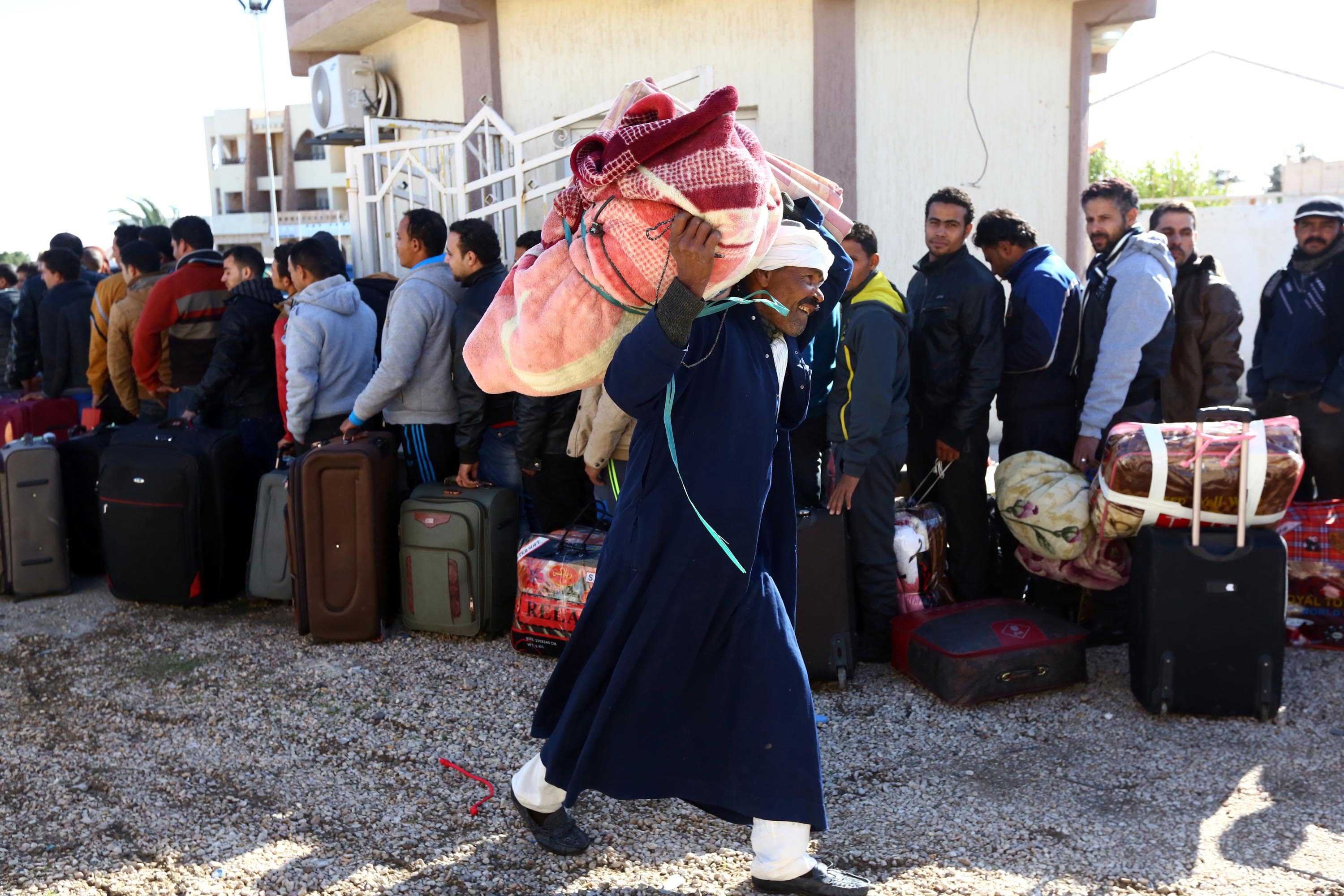 More than 45,000 Egyptians flee Libya after Islamic State beheadings ...