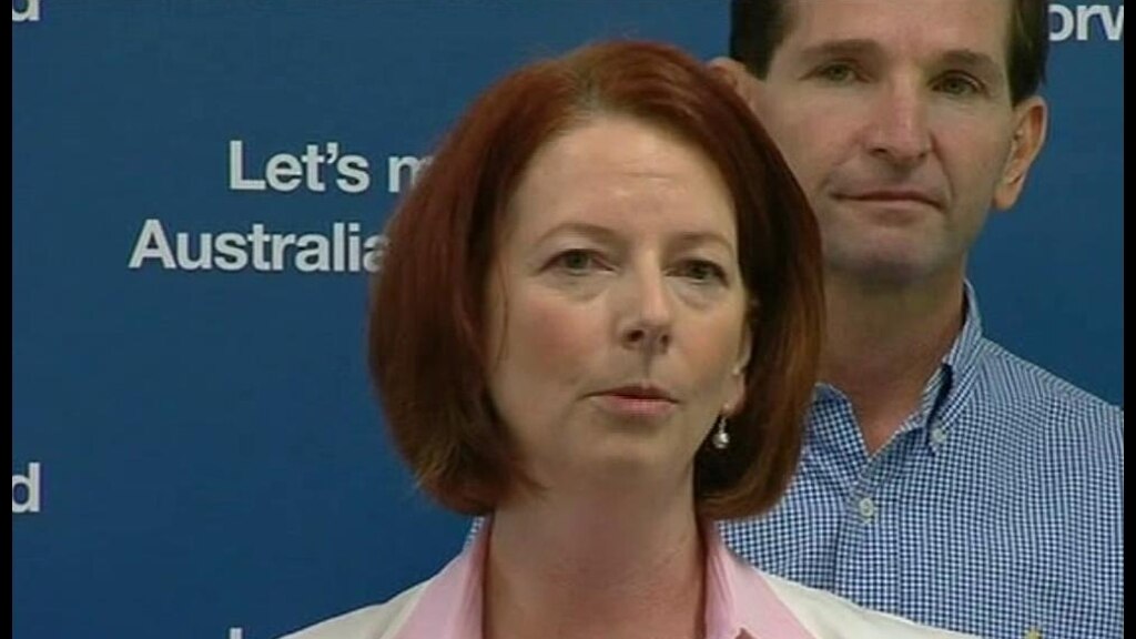 Gillard plays economic card - ABC News