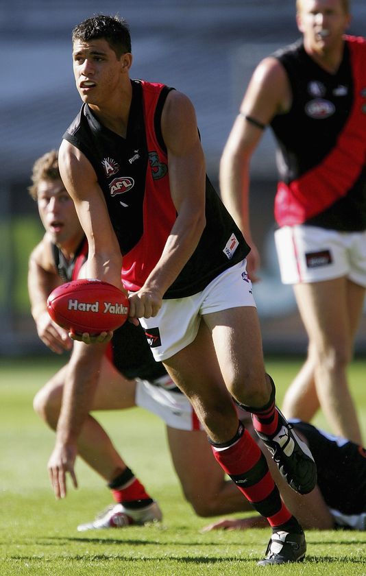 Battling Bombers snatch Anzac Day thriller - ABC News