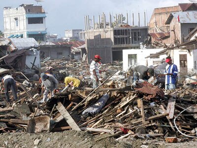 Tsunami relief workers see improvements - ABC News