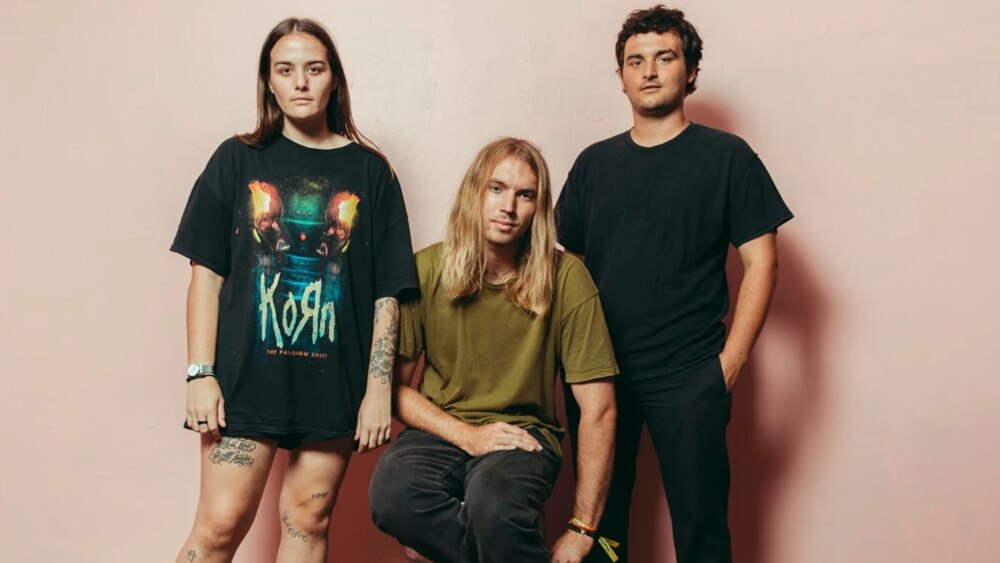 Meet TOTTY, the shed rockers who've made fans outta Dune Rats & Skegss ...