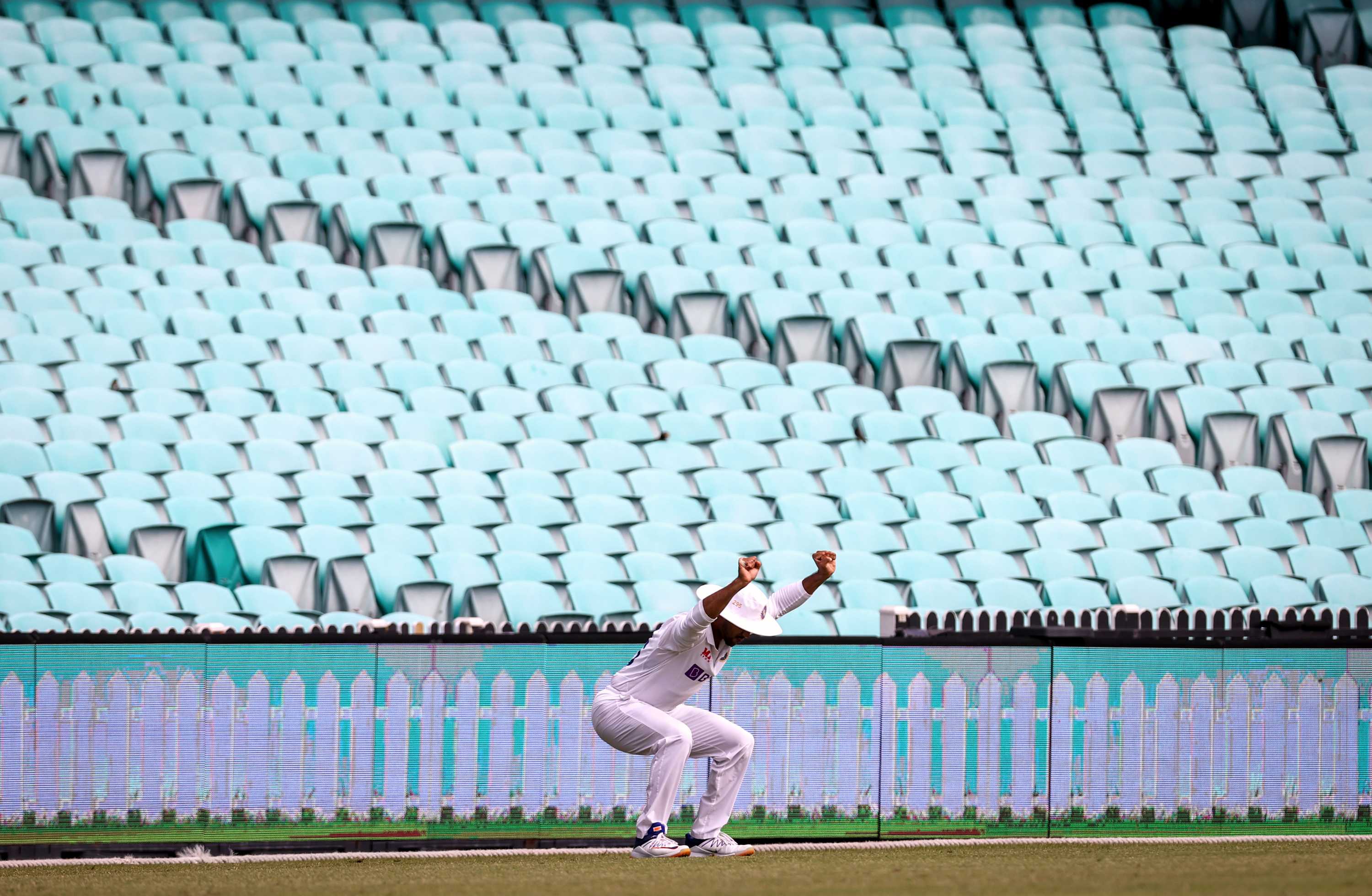 Start of SCG Test match ends fraught build-up that had nothing to do ...