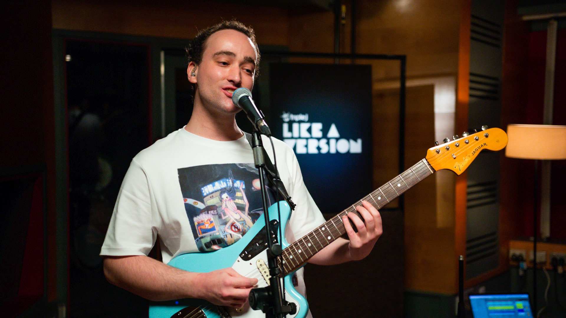 Wave Racer covers The 1975 for Like A Version PREVIEW - triple j