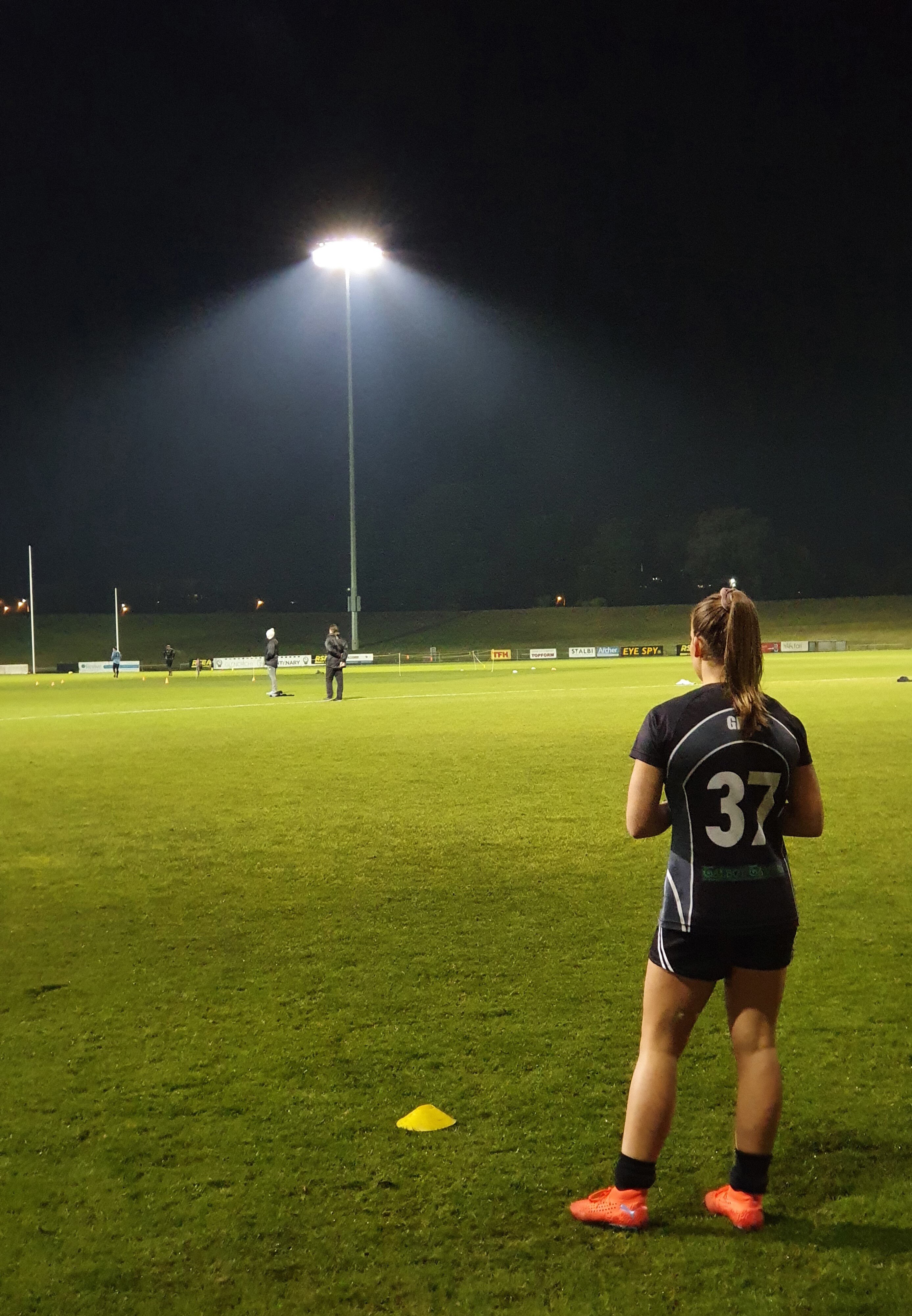 The female footy player kicking goals for Glenorchy - ABC News